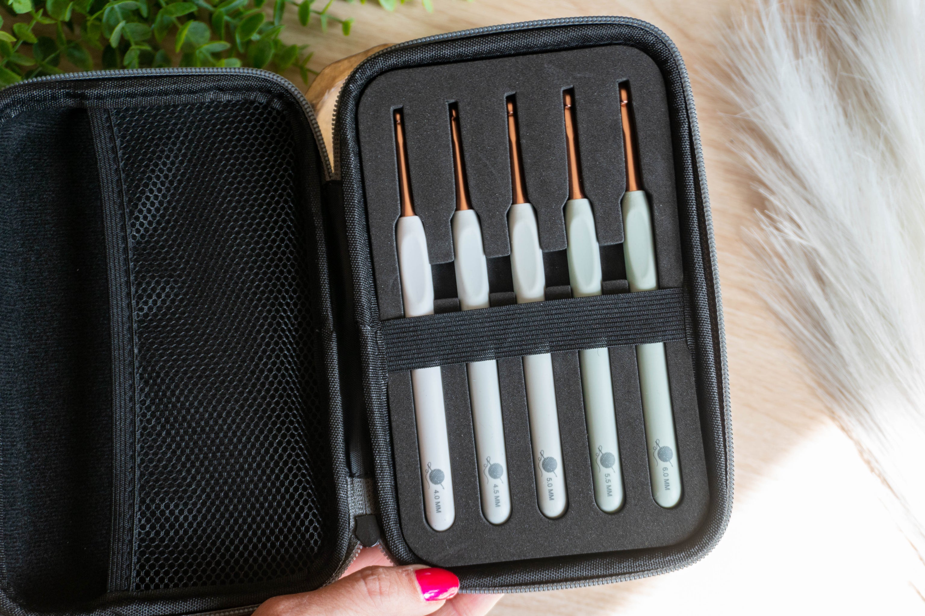 Heart Hook Home Shop | Heart Hook Home Crochet Hook Set w/Hard Case